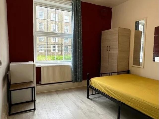 Apartment at Chicksand Street, Greater London