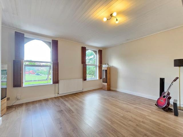 Apartment at Chigwell Road, Greater London