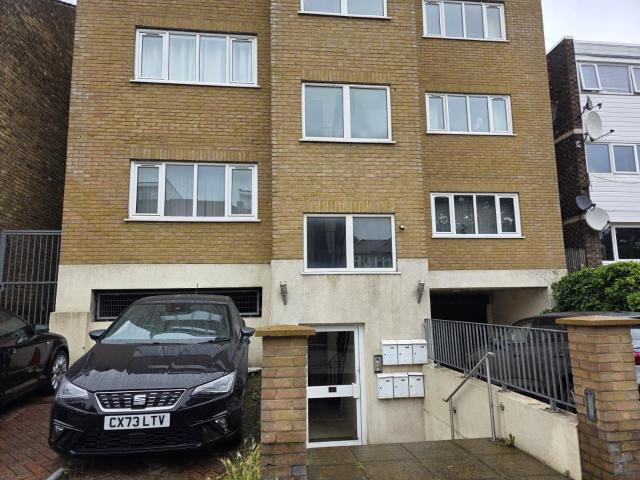 Apartment at Chigwell Road, Greater London