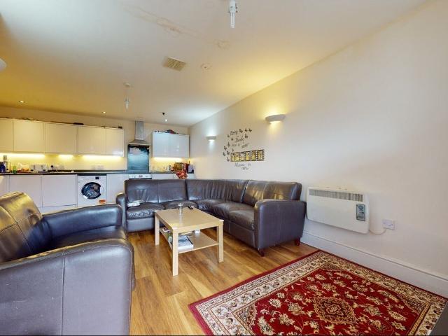 Apartment at Chingford Mount Road, Greater London