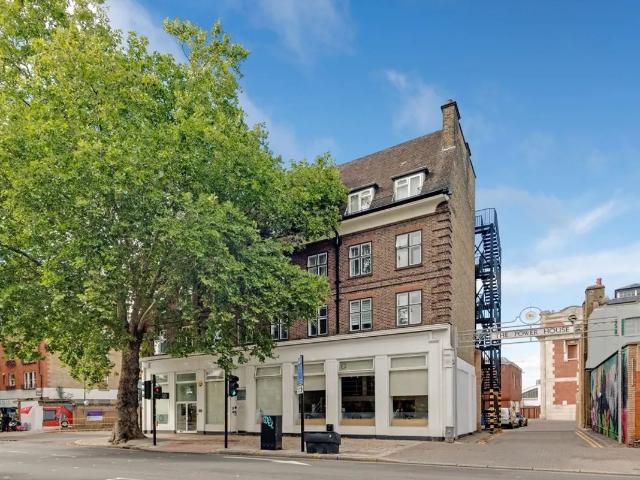 Apartment at Chiswick High Road, Greater London