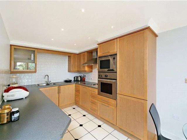 Apartment at Chiswick High Road, Greater London