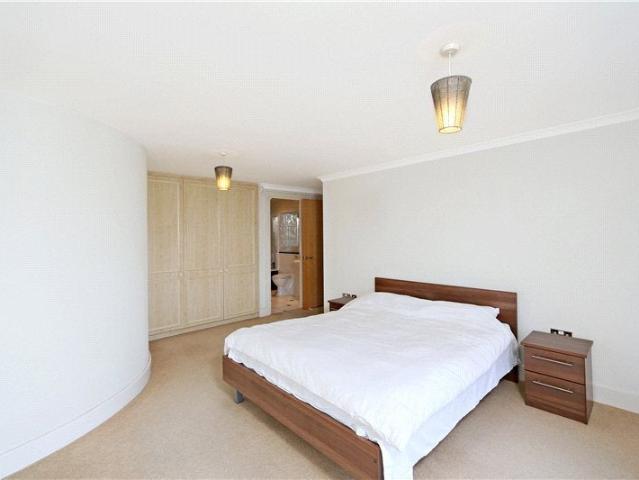 Apartment at Chiswick High Road, Greater London