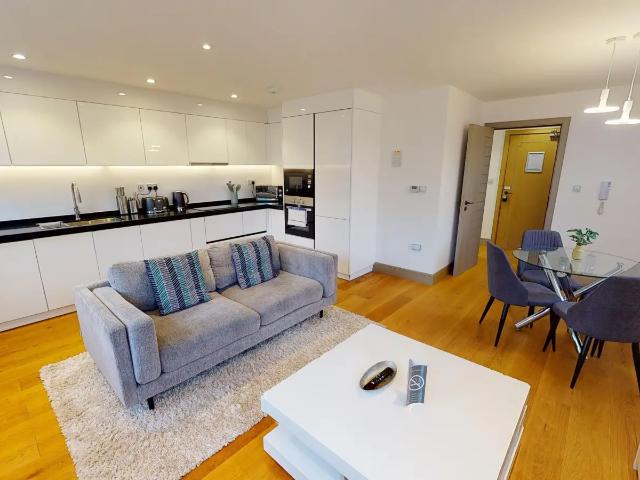 Apartment at Chiswick High Road, Greater London