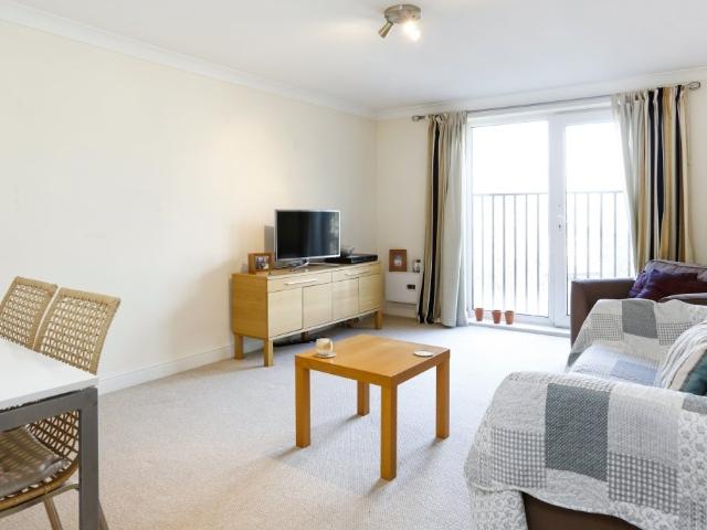 Apartment at Chiswick High Road, Greater London