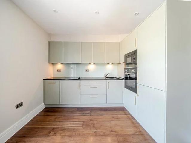 Apartment at Chiswick High Road, Greater London