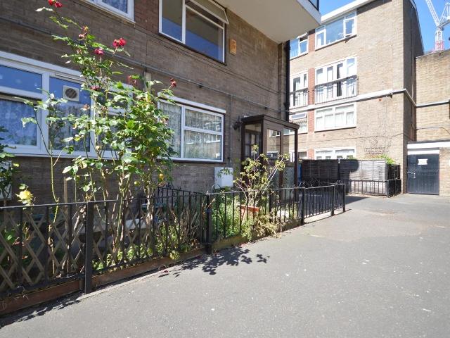 Apartment at Chipka Street, Greater London