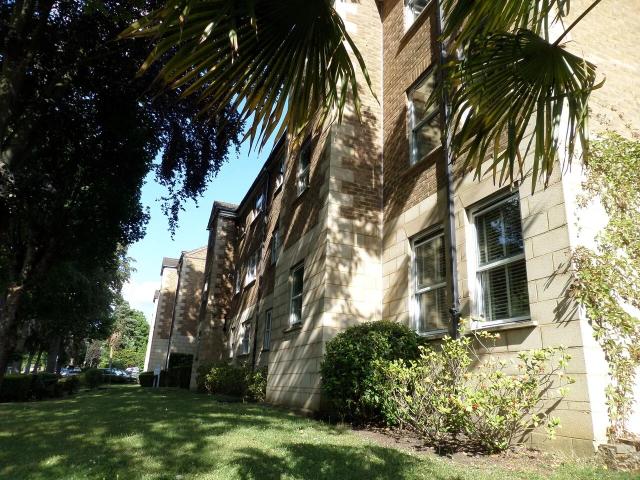 Apartment at Christchurch Park, Greater London