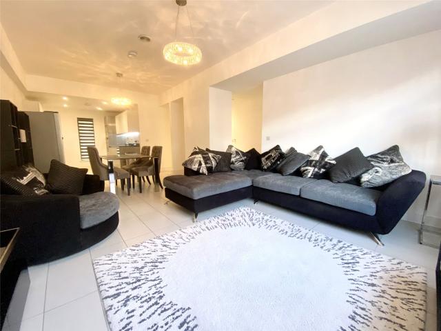Apartment at Christmas Street, Bristol