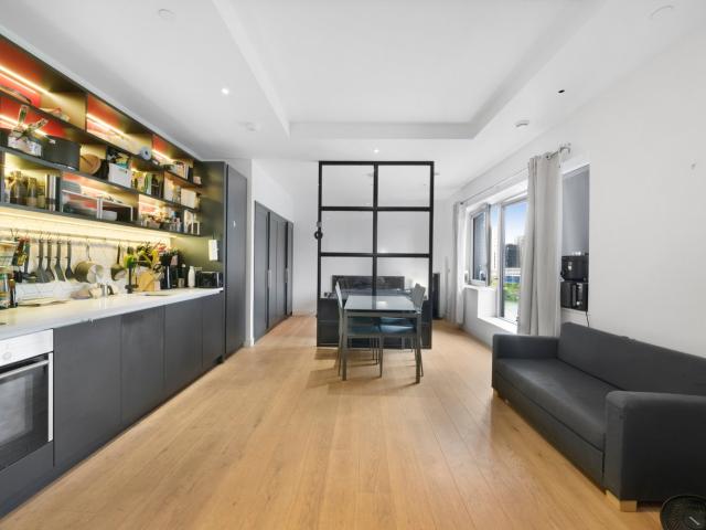 Apartment at City Island Way, Greater London