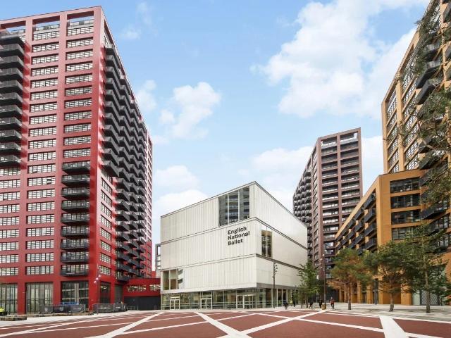 Apartment at City Island Way, Greater London