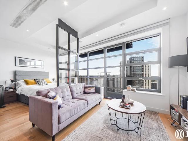 Apartment at City Island Way, Greater London