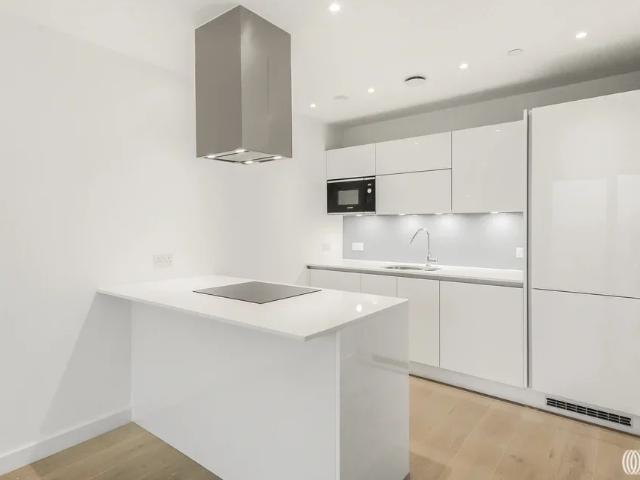 Apartment at City North Place, Greater London