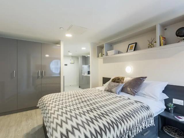 Apartment at City Road, Cardiff