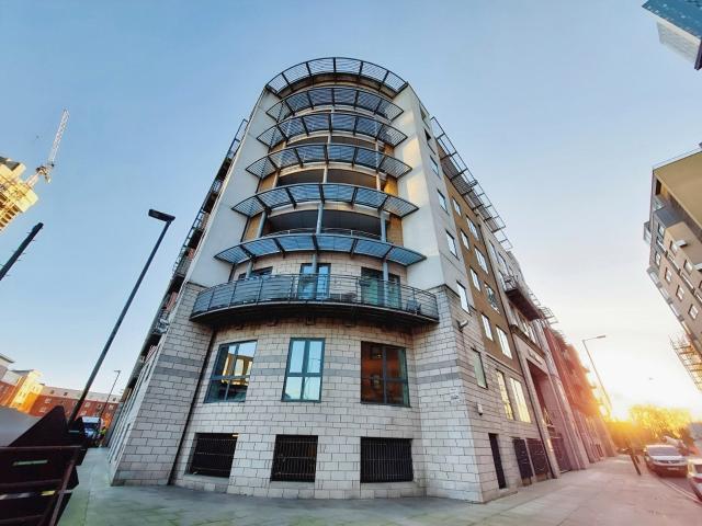 Apartment at City Road East, Manchester