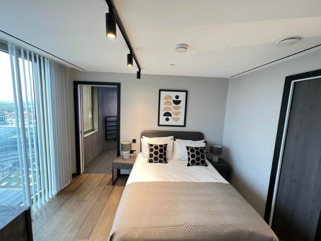 Apartment at City Road, London