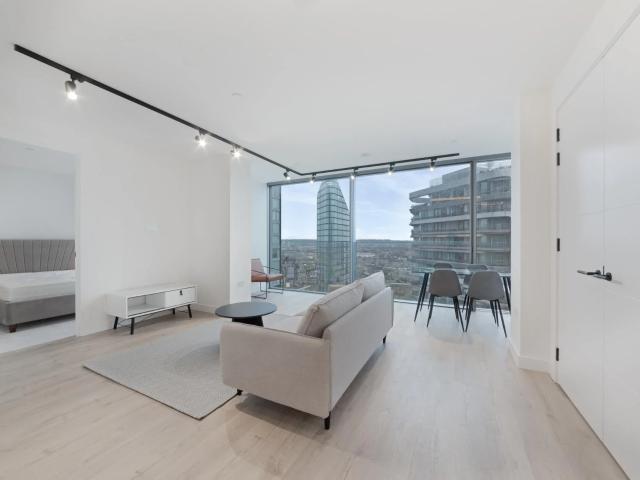 Apartment at City Road, London