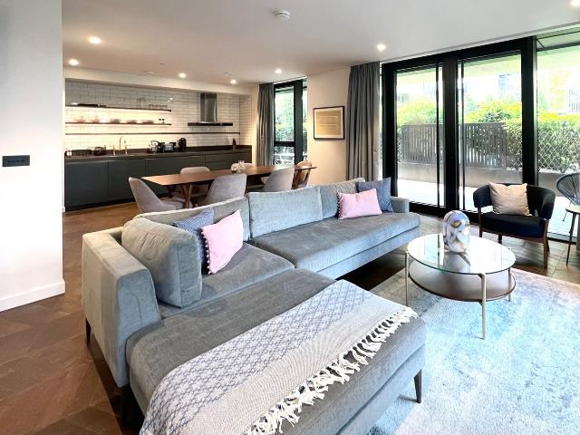 Apartment at Circus Road South, Greater London