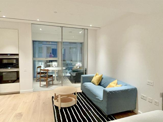 Apartment at Circus Road South, Greater London