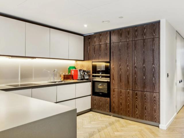 Apartment at Circus Road West, Greater London