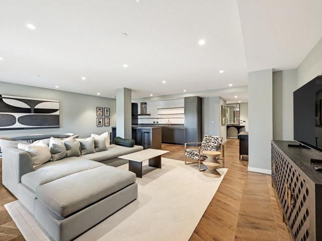 Apartment at Circus Road West, Greater London