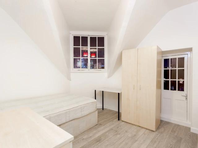 Apartment at Club Row, Greater London