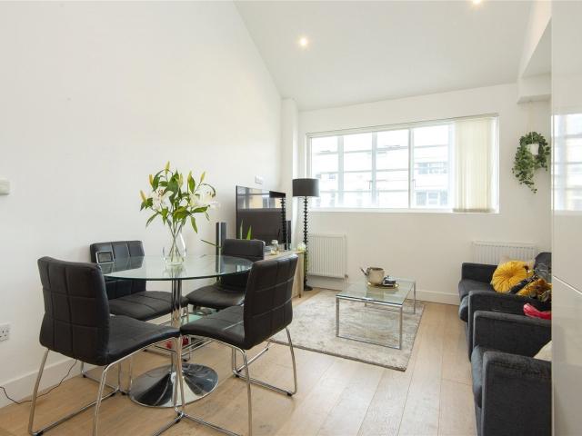 Apartment at Clyde Square, Greater London