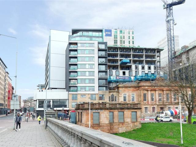 Apartment at Clyde Street, Glasgow