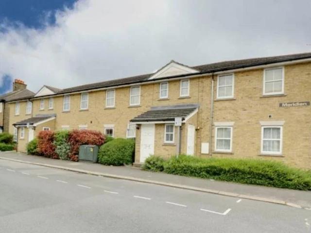 Apartment at Clydesdale Road, Greater London