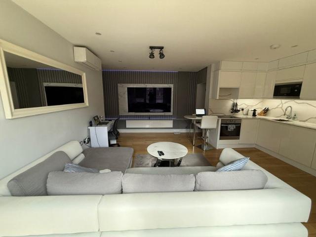 Apartment at Clyston Street, Greater London