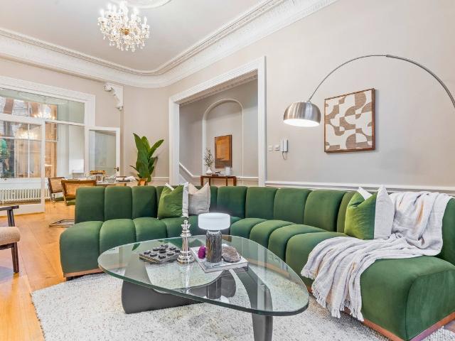 Apartment at Clanricarde Gardens, Greater London