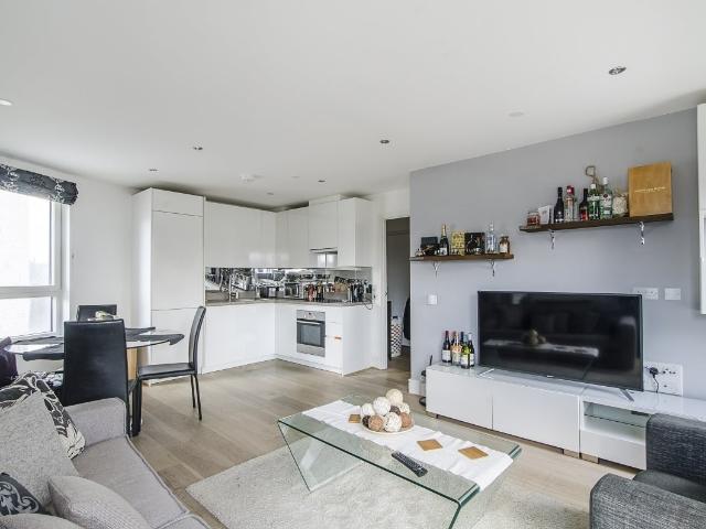 Apartment at Clapham High Street, Greater London