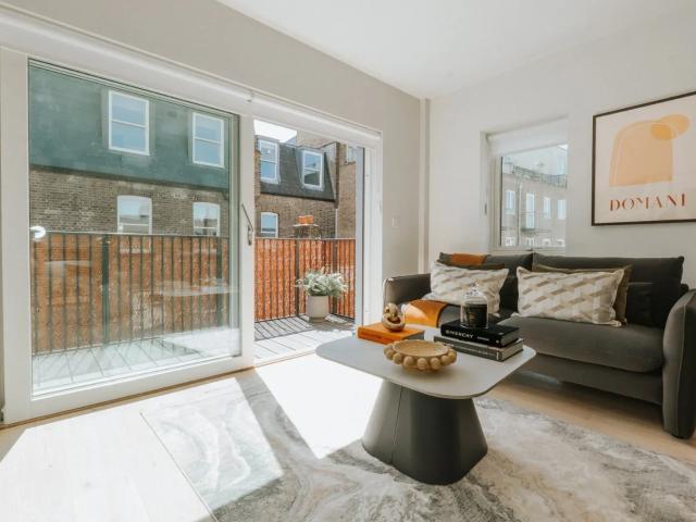 Apartment at Clapham High Street, Greater London