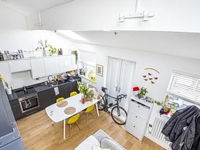 Apartment at Clapham Park Road, Greater London