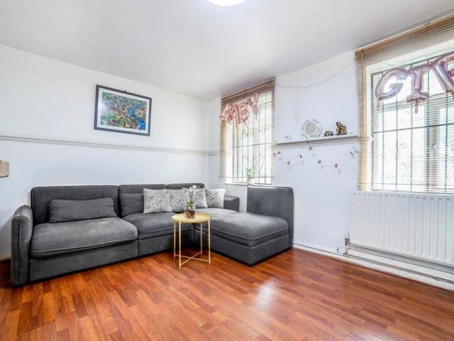 Apartment at Clapham Road, Greater London