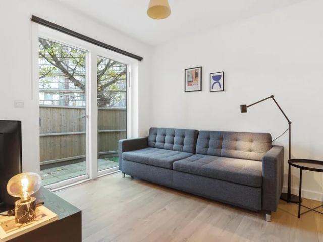 Apartment at Clapham Road, Greater London