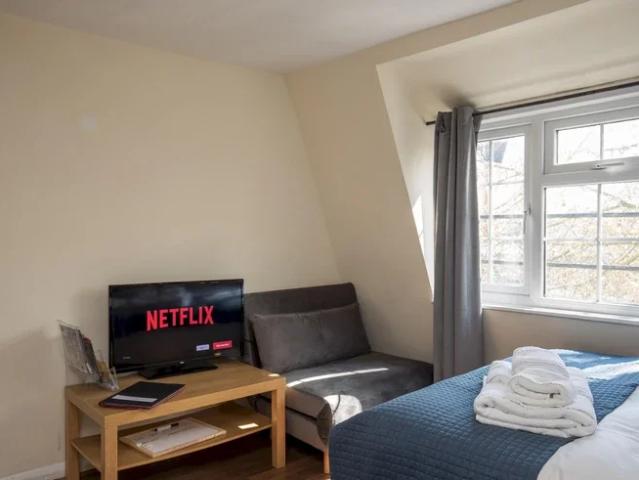 Apartment at Clapham Road, Greater London
