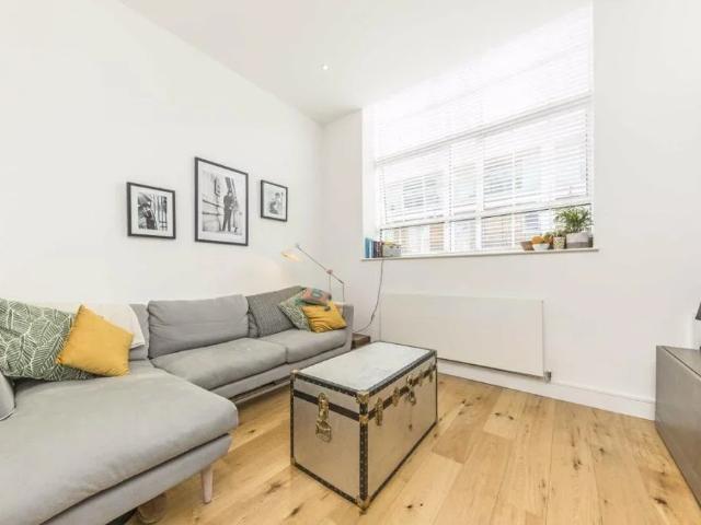 Apartment at Clapham Road, Greater London
