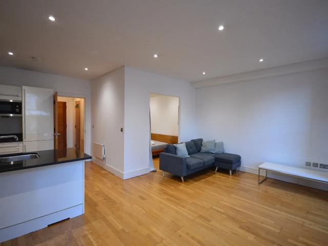 Apartment at Clare Lane, Greater London