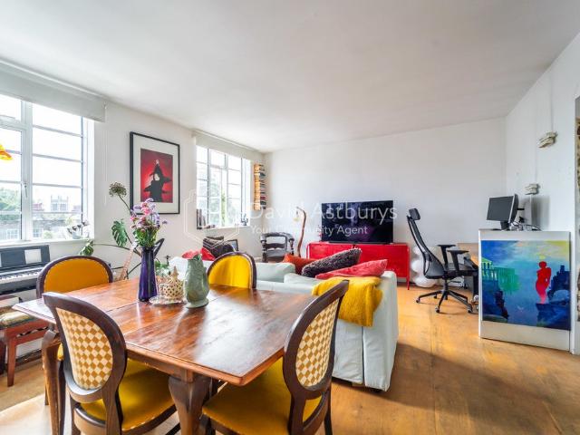 Apartment at Claremont Close, Greater London