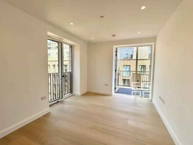Apartment at Claremont Road, Greater London