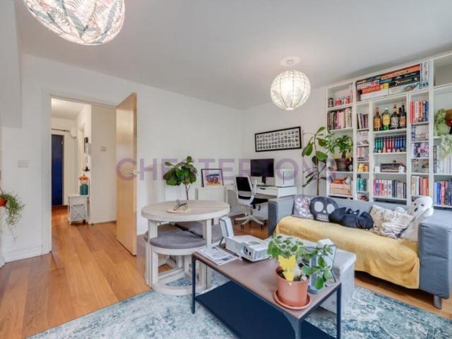 Apartment at Claremont Street, Greater London
