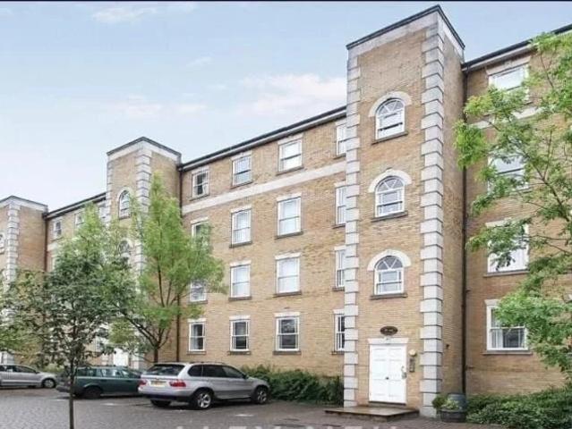 Apartment at Clarence Mews, Greater London