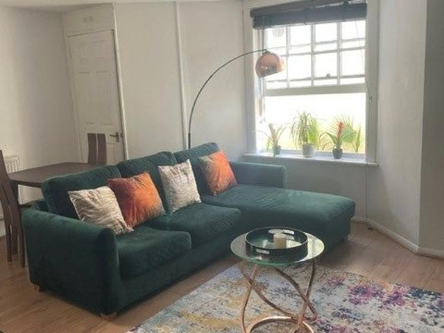 Apartment at Clarence Square, Brighton