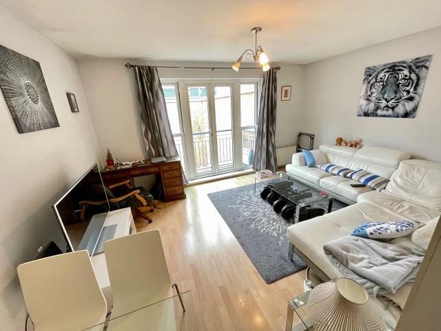 Apartment at Clarence Street, Greater London