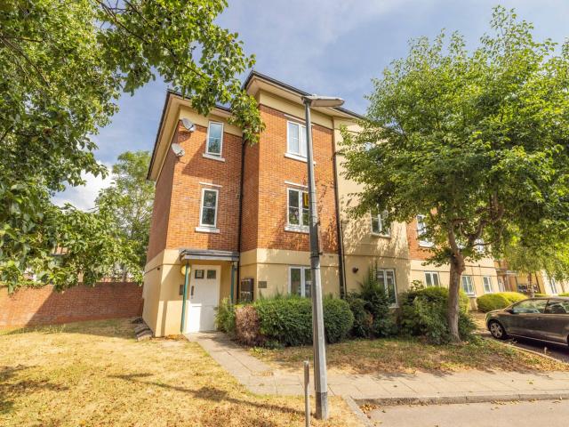 Apartment at Clarence Road, Windsor