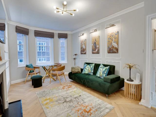 Apartment at Clarges Street, City of Westminster