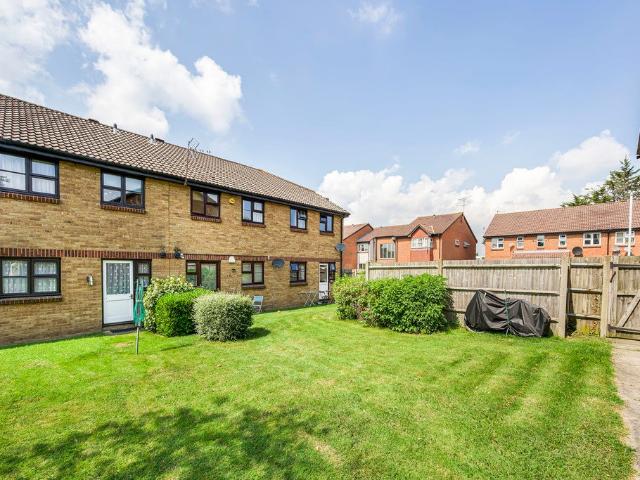 Apartment at Clarkes Drive, Greater London