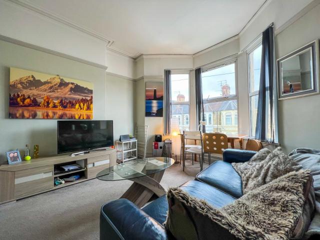 Apartment at Claude Road, Cardiff
