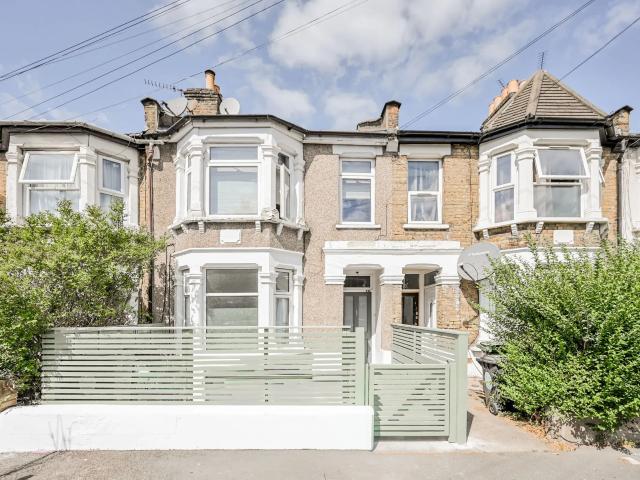 Apartment at Claude Road, Greater London